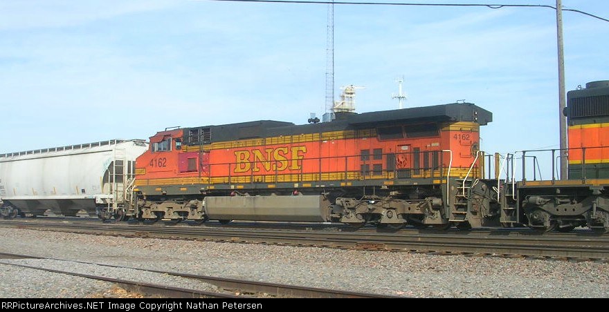 BNSF 4162